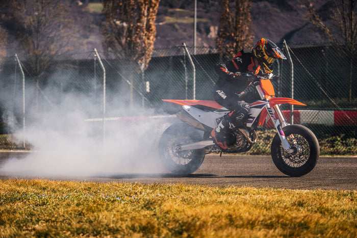 Quick look at the KTM Supermoto line-up 2024 – MotoProWorks