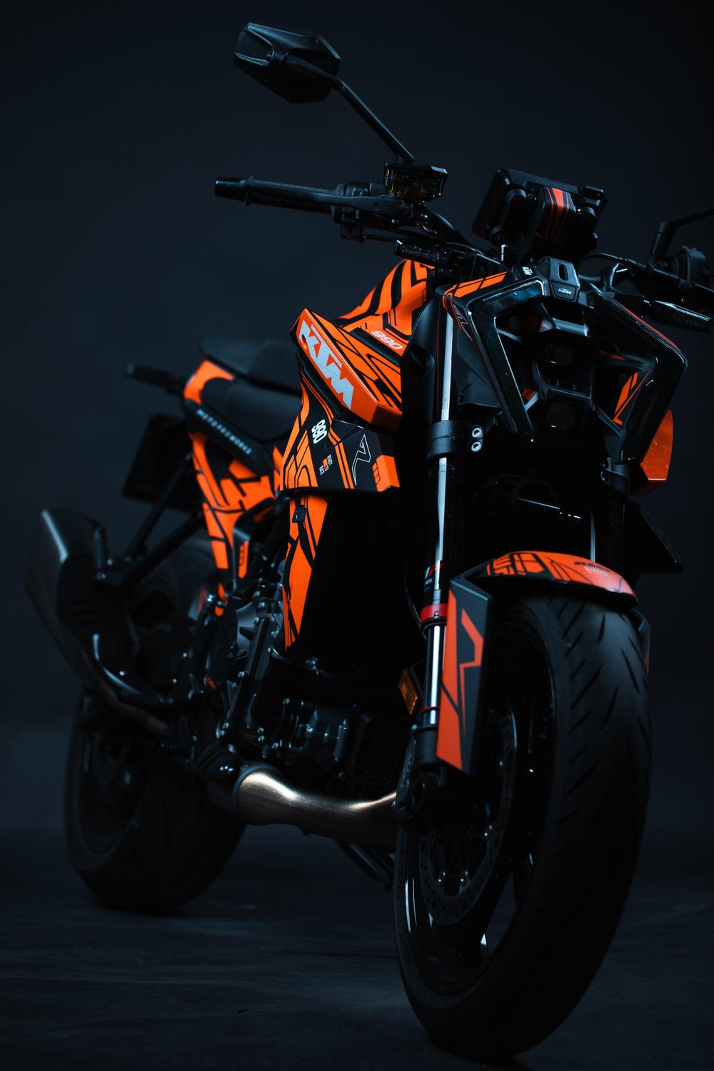 KTM 990 Duke GRAPHICS - "Pulse" (Black/Orange) – MotoProWorks
