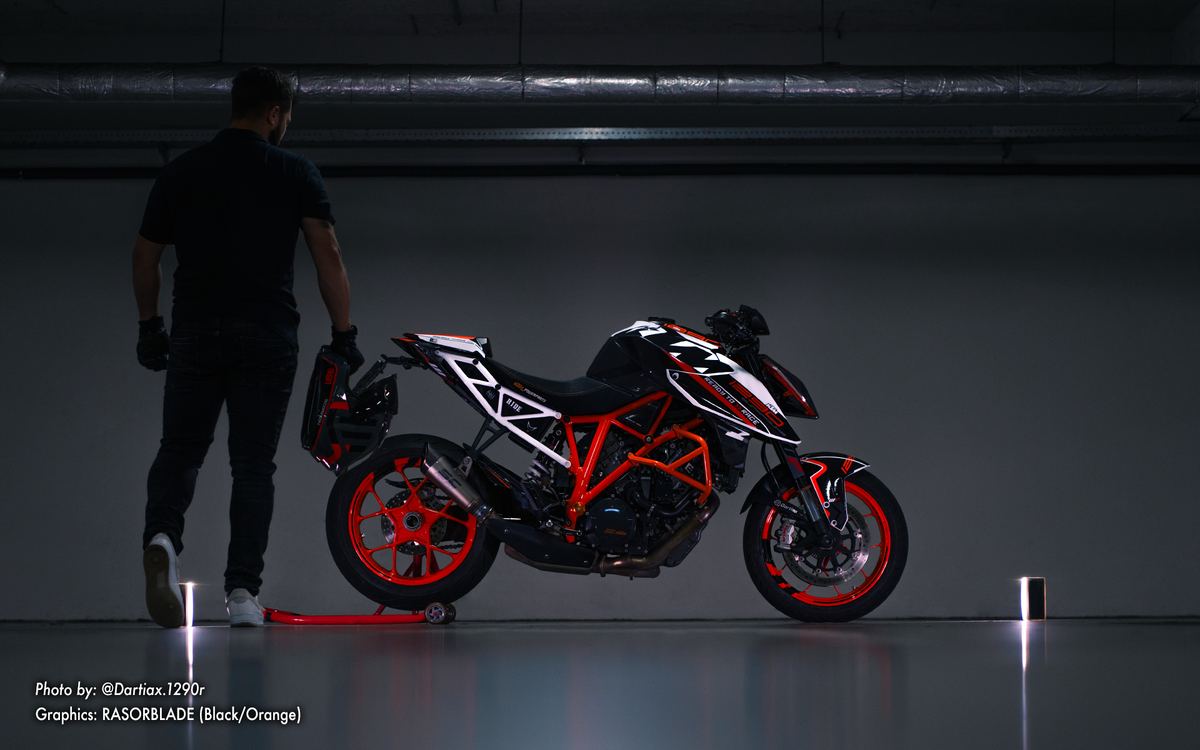 KTM 1290 Super Duke R GRAPHICS - "Rasorblade" (Black/Orange) – MotoProWorks